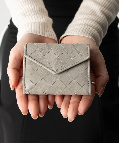 GUIONNET（ギオネ）の「GUIONNET TILE PITAPATA TRI-FOLD WALLET ギオネ タイル ピタパタ 3つ折り ...