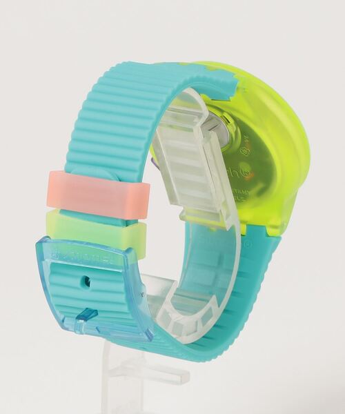 SWATCH（スウォッチ）の「SWATCH NEON WAVE（アナログ腕時計）」 - WEAR