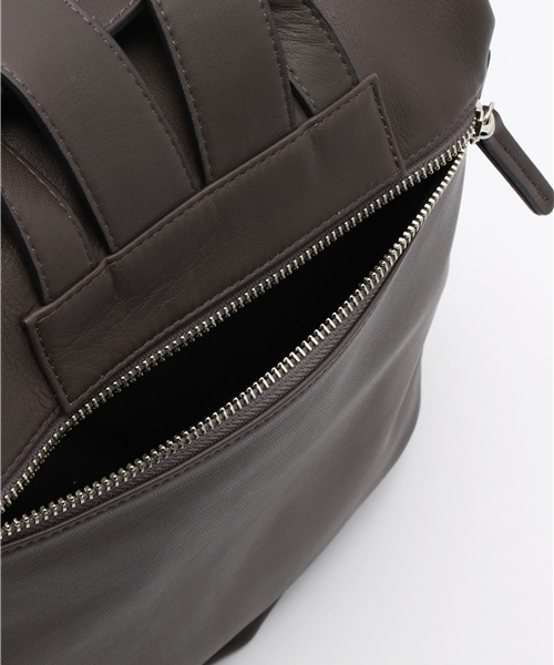 ear PAPILLONNER（イアパピヨネ）の「Kawa-Kawa Kuchigane641 グレー（バックパック/リュック）」 - WEAR