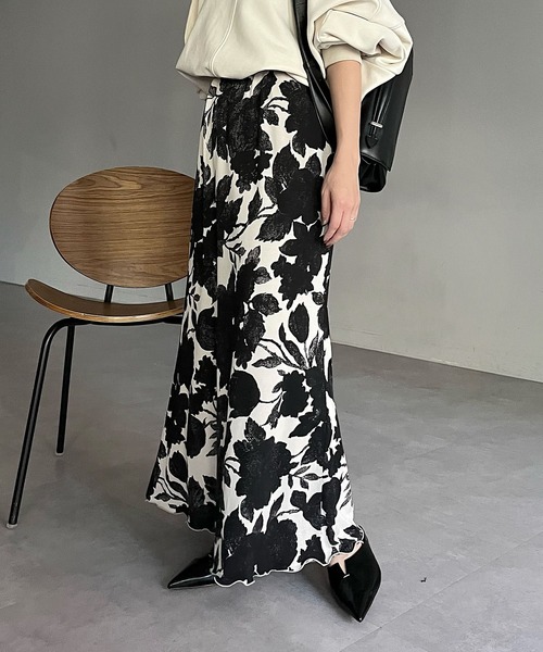 AgAwd（アガウド）の「〈AGAWD/アガウド〉フラワースカート（スカート）」 - WEAR