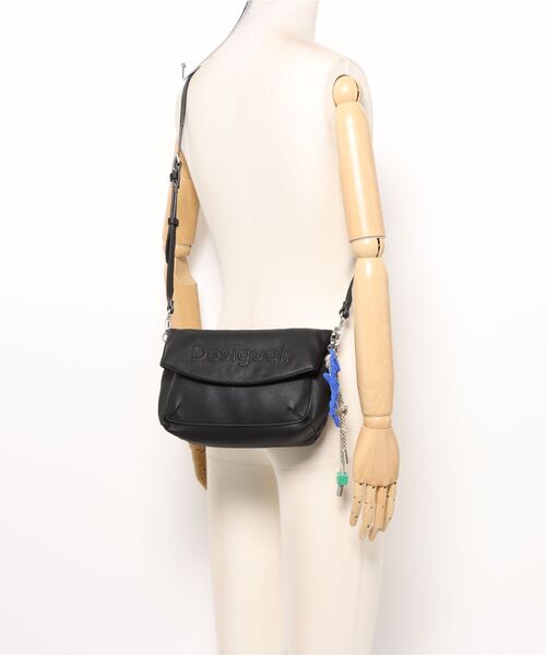 セール】3Dロゴ レザー風 拡張フラップショルダーハンドバッグ