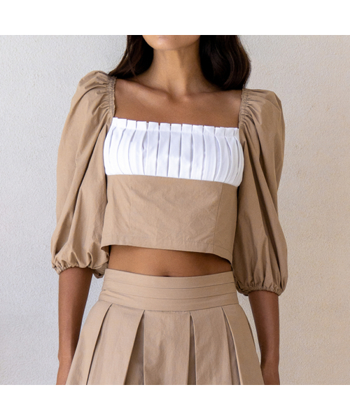 Isla Beige Pleated Square-neck Crop Top（シャツ/ブラウス）｜LEAUET（ルエ）のファッション通販 ...