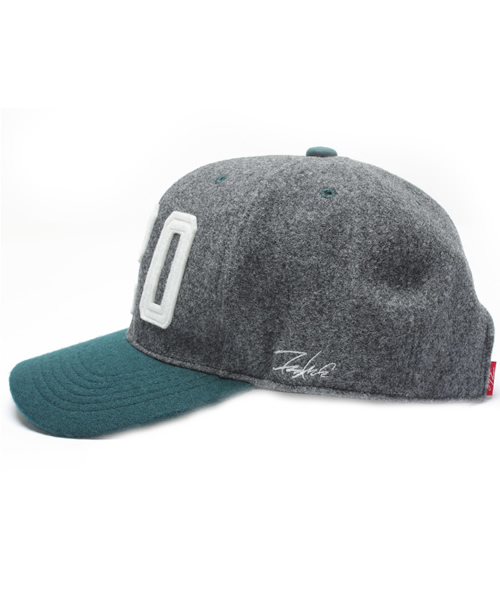 BEAMS T（ビームスティー）の「Futura Laboratories / 420 Logo Baseball Cap（キャップ）」 - WEAR