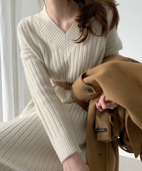 Jayro（ジャイロ）の「Vネックリブ編みニットワンピース（ワンピース）」 - WEAR