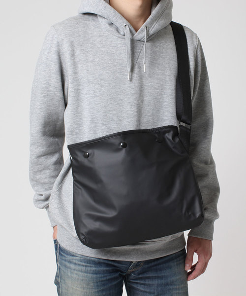 SVEC（シュベック）の「【 SVEC 】3 Button Sacoche / シュベック 3ボタン サコッシュ（ボディバッグ/ウエストポーチ）」 - WEAR