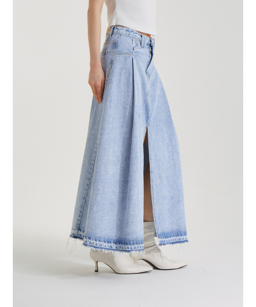 Snow-washed denim skirt light blue（スカート）｜UNKNOWN PLANET（アンノウンプラネット）の ...