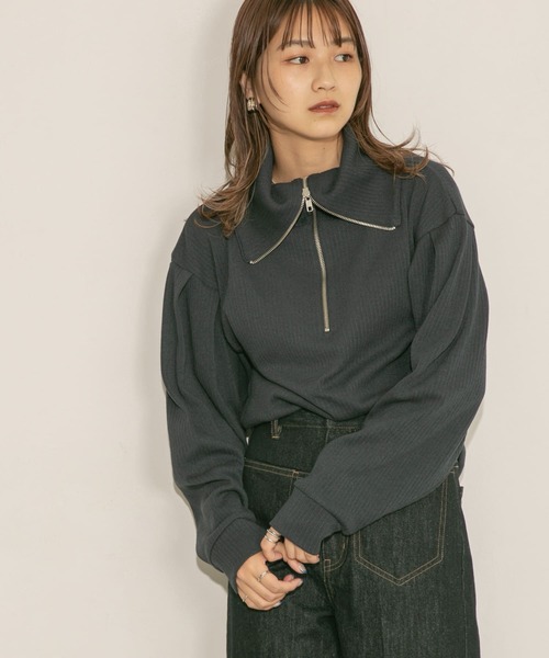 KBF（ケイビーエフ）の「『WEB/一部店舗限定』ハーフZIPデザイントップス（Tシャツ/カットソー）」 - WEAR