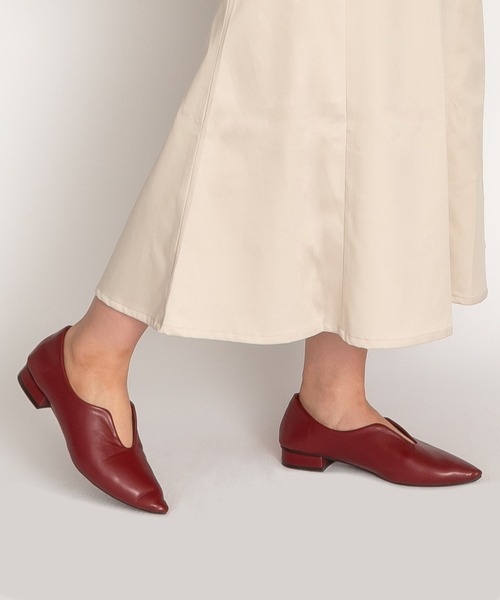 SVEC（シュベック）の「ローヒール センタースリット ポインテッドトゥ Uカットパンプス（パンプス）」 - WEAR