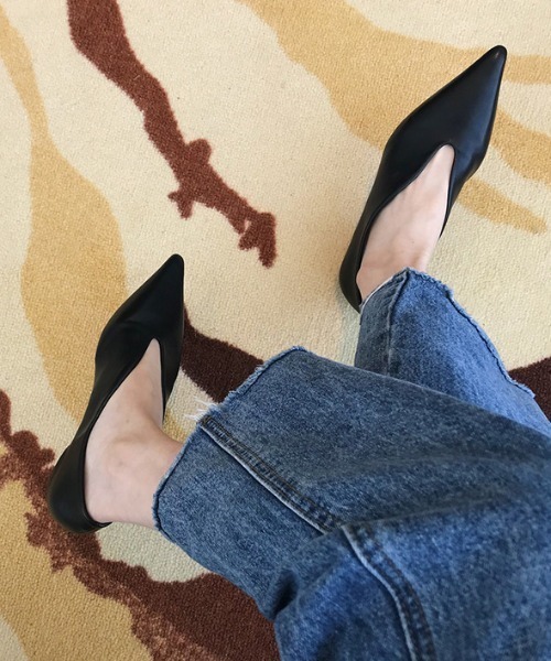 SVEC（シュベック）の「ローヒール センタースリット ポインテッドトゥ Uカットパンプス（パンプス）」 - WEAR