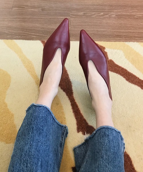 SVEC（シュベック）の「ローヒール センタースリット ポインテッドトゥ Uカットパンプス（パンプス）」 - WEAR