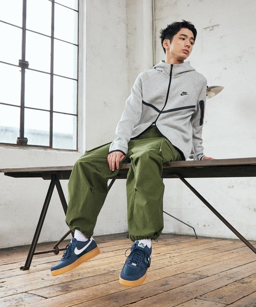 NIKE（ナイキ）の「ナイキ エア フォース 1 '07 LV8 メンズシューズ / Nike Air Force 1 '07 LV8 Men ...