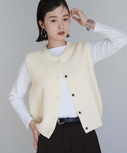Yeoun（ヨウン）の「ノーカラースナップボタンニットベスト（ベスト）」 - WEAR