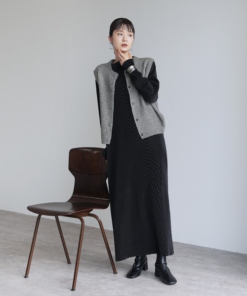 Yeoun（ヨウン）の「ノーカラースナップボタンニットベスト（ベスト）」 - WEAR