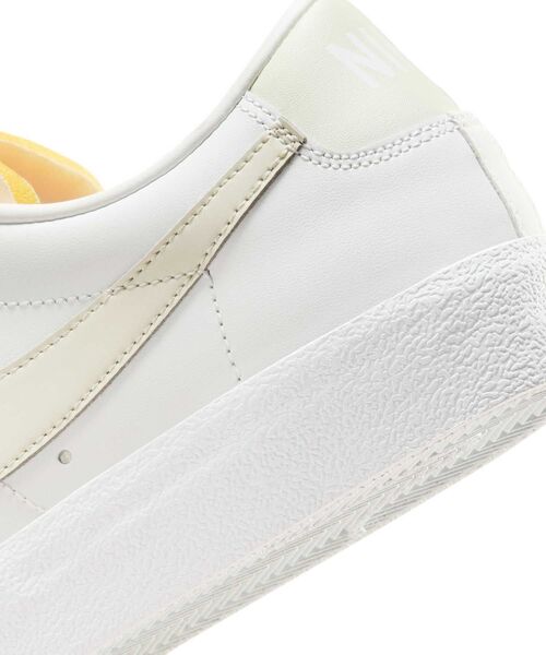 NIKE（ナイキ）の「ナイキ ブレーザー LOW '77 ビンテージ メンズシューズ / Nike Blazer Low '77 ...