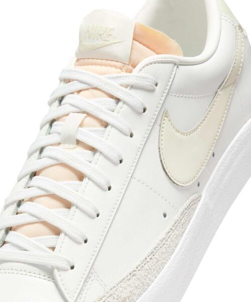 NIKE（ナイキ）の「ナイキ ブレーザー LOW '77 ビンテージ メンズシューズ / Nike Blazer Low '77 ...