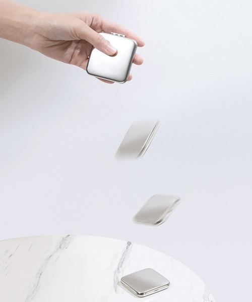 Ein（アイン）の「Ein/メタルフレーム コンパクト メイク ミラー 鏡（手鏡/メイクミラー）」 - WEAR