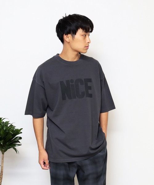 B:MING by BEAMS（ビーミングバイビームス）の「B:MING by BEAMS / NICE ロゴプリント Tシャツ（Tシャツ/カットソー）」 - WEAR