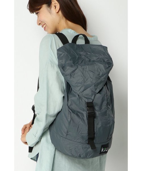 KiU（キウ）の「Kiu キウ パッカブル レイン バックパック（バックパック/リュック）」 - WEAR