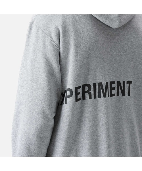 uniform experiment（ユニフォームエクスペリメント）の「LOGO SWEAT HOODIE（パーカー）」 - WEAR