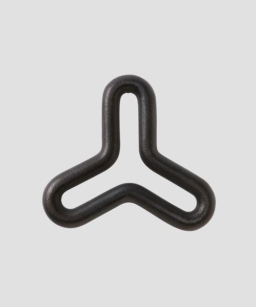 MARGARET HOWELL（マーガレットハウエル）の「TRIANGLE CAST IRON POT STAND（食器）」 - WEAR