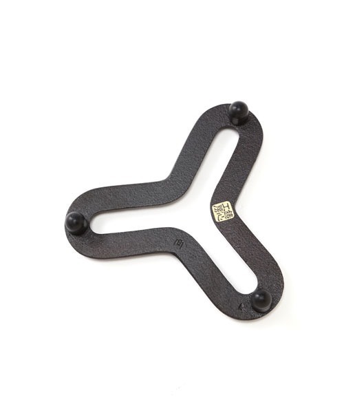 MARGARET HOWELL（マーガレットハウエル）の「TRIANGLE CAST IRON POT STAND（食器）」 - WEAR