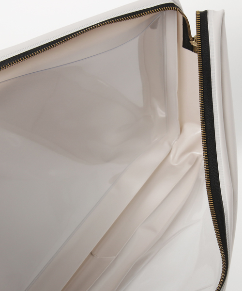 LAKOLE（ラコレ）の「パッキングポーチA4 / LAKOLE（ステーショナリー）」 - WEAR