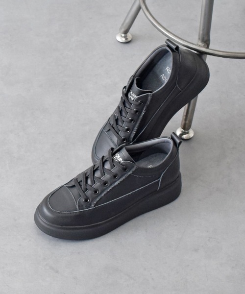 Round About（Bridget Birkin）（ラウンド アバウト）の「【Round About】ラインストーンローカットスニーカー ...