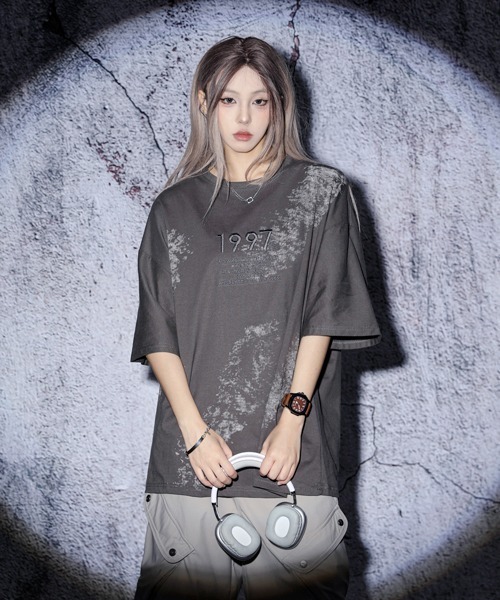 EFFECTION（エフェクション）の「EFFECTION // 1997 logo embroidery crew neck T-shirt ...