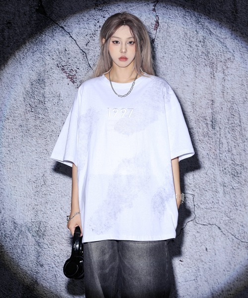 EFFECTION（エフェクション）の「EFFECTION // 1997 logo embroidery crew neck T-shirt ...