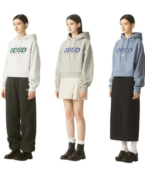 ODD STUDIO（オッドスタジオ）の「A'GEM/9 × .kom『ODD STUDIO/オッドスタジオ』 ODSD Logo Cropped Hoodie/ロゴクロップ フーディー ...