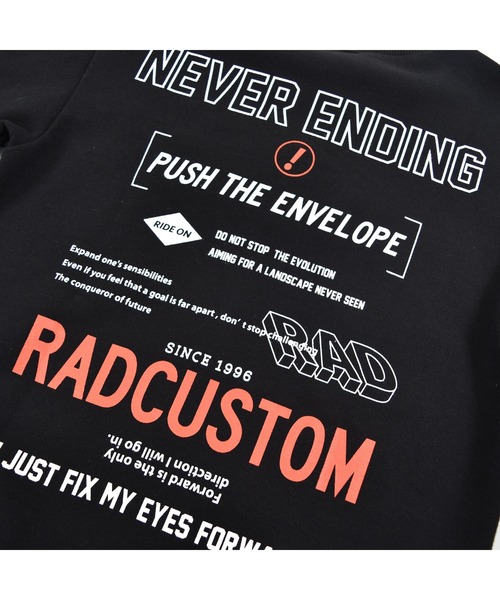 RAD CUSTOM（ラッドカスタム）の「RAD CUSTOM/BOXロゴ ビニールパッチ 裏毛 トレーナー（スウェット）」 - WEAR