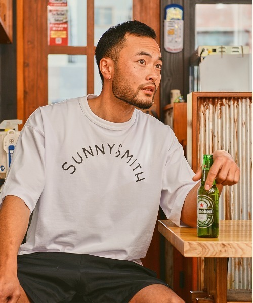 Sunny Smith（サニースミス）の「へビーオンス Cool Smith Standard Arch Logo 半袖Tシャツ（Tシャツ ...