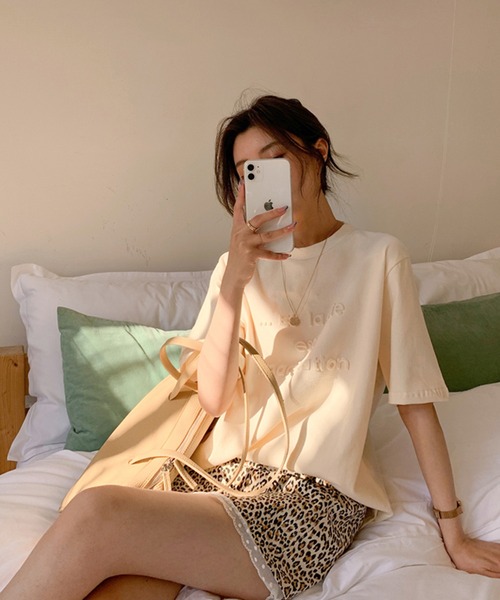 LYEON（リヨン）の「立体ロゴシンプルTシャツ（Tシャツ/カットソー）」 - WEAR