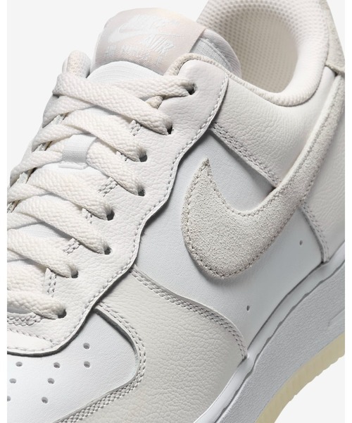 NIKE（ナイキ）の「NIKE AIR FORCE 1 07 LV8 FN5832-100（スニーカー）」 - WEAR