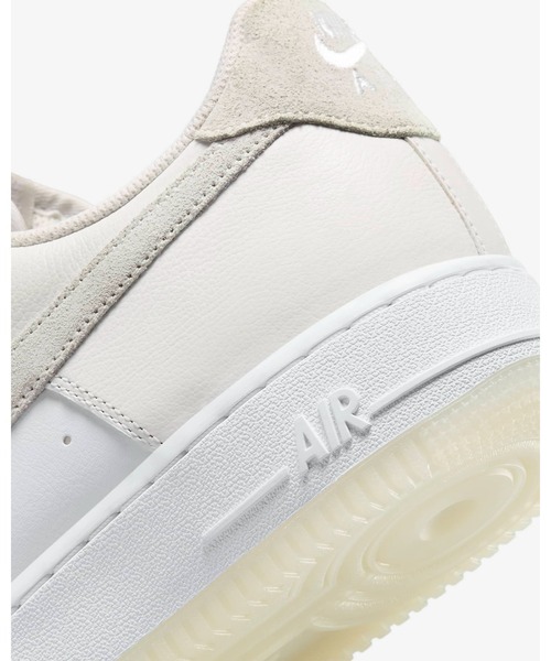 NIKE（ナイキ）の「NIKE AIR FORCE 1 07 LV8 FN5832-100（スニーカー）」 - WEAR