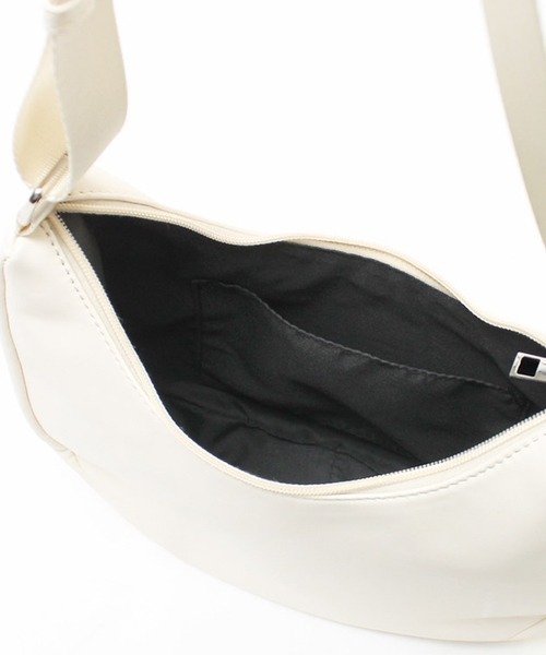 SVEC（シュベック）の「ソフト合皮ハーフムーンショルダー / ポルカポルカ（ショルダーバッグ）」 - WEAR