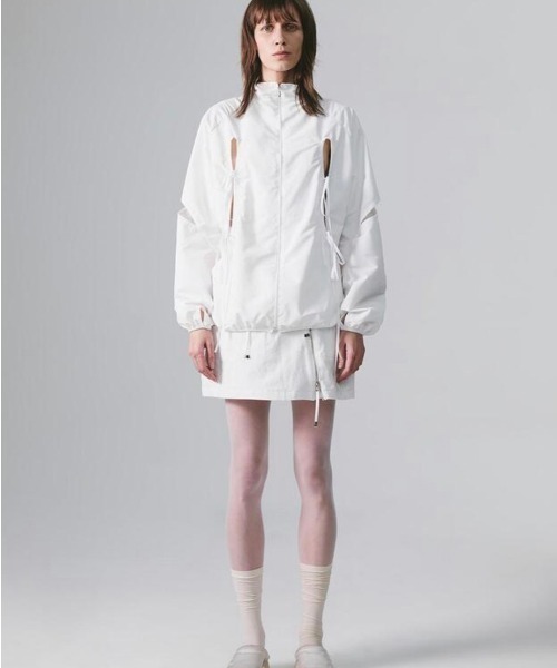 NACHE（ナチェ）の「韓国ブランド NACHE ナチェ CUT-OUT WIND BREAKER (UNISEX) カットアウト ウィンド ...