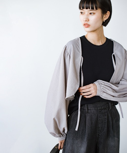 haco!（ハコ）の「haco!×NOKI 花をまとうコラボシリーズ【エリンジューム】安心アームボレロ（カーディガン/ボレロ）」 - WEAR