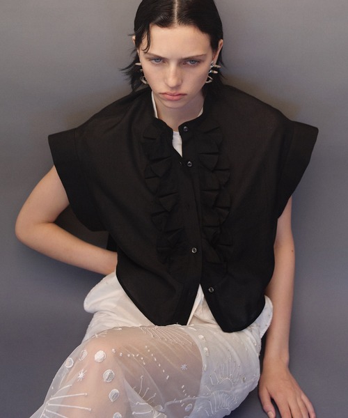 Half Moon Ruffle Short Blouse / ハーフムーンラッフルショートブラウス（シャツ/ブラウス）｜RUMCHE（ラム ...