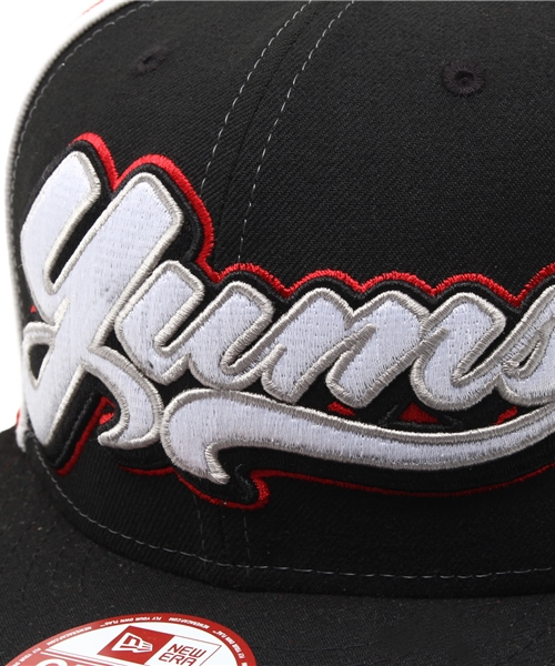 YUMS（ヤムス）の「NEWERA×YUMS 9FIFTY SNAPBACK CAP FANATIC BLACK（キャップ）」 - WEAR