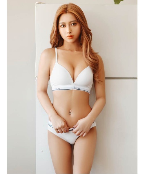 DRW（ドロー）の「ノンワイヤー モノトーン カジュアル ロゴ ブラジャー フルバック ショーツ（ブラ&ショーツ）」 - WEAR