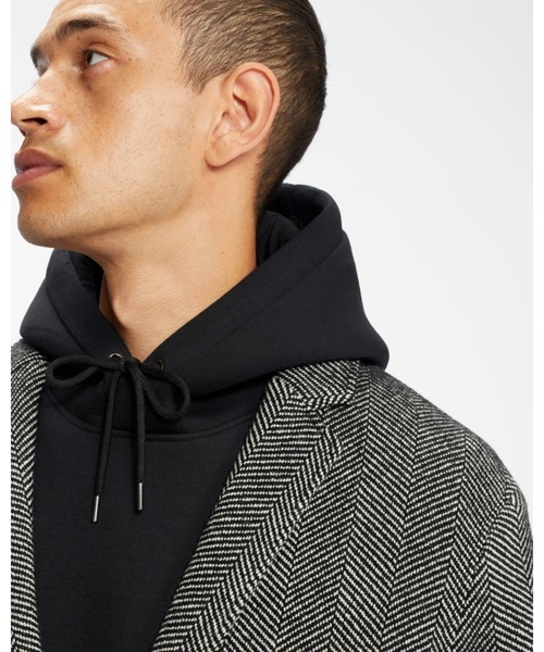 Ted Baker（テッドベーカー）の「TRAVERS ヘリンボーン ウール ロングコート（チェスターコート）」 - WEAR