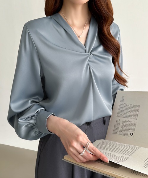 COCOMOMO（ココモモ）の「Vネックボリュームスリーブブラウス（シャツ/ブラウス）」 - WEAR