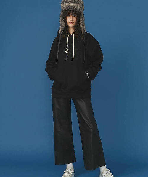 ONEXONE（ワンフォーワン）の「ONEXONE/ワンフォーワン LOGO FREESTYLE HOODIE フーディー（パーカー）」 - WEAR