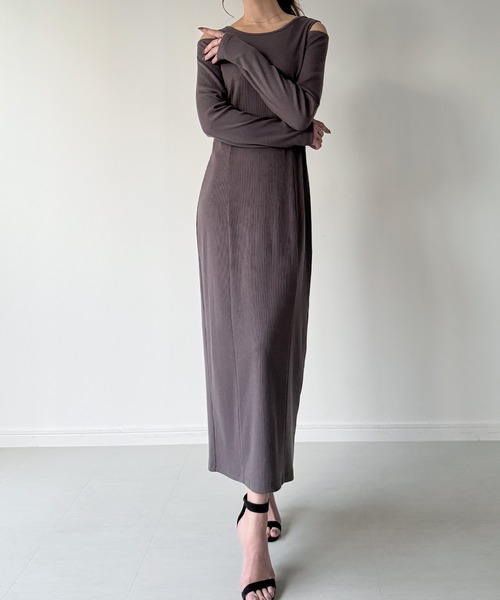 JUNOAH（ジュノア）の「肩カットアウトリブワンピース（ワンピース）」 - WEAR