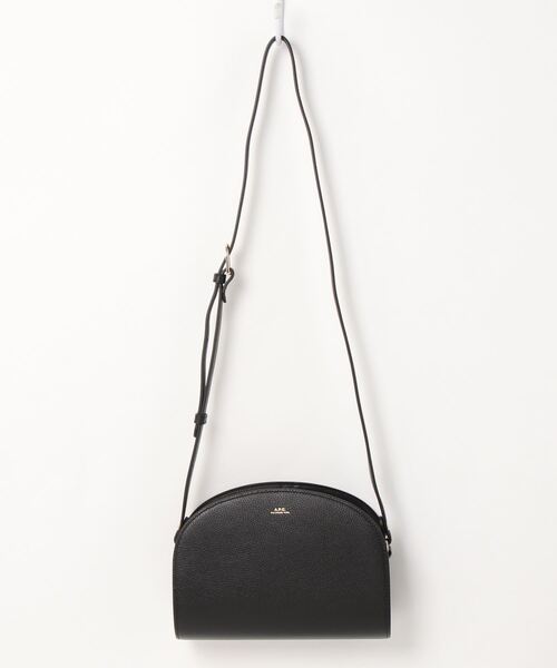 A.P.C.（アーペーセー）の「SAC DEMI-LUNE 21A（ショルダーバッグ）」 - WEAR