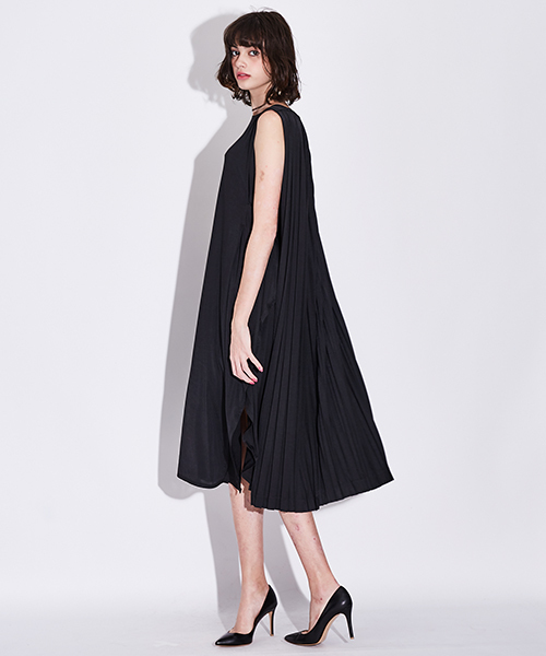 AMERI（アメリ）の「【AMERI VINTAGE】《STUDIOUS別注》BACK PLEATS KITE DRESS（ワンピース）」 - WEAR