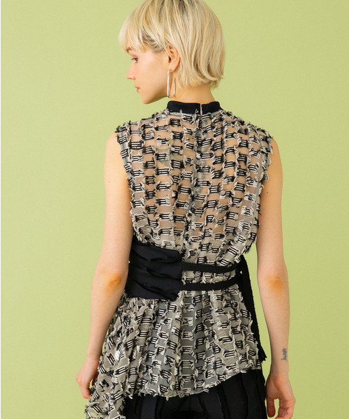 UNITED TOKYO（ユナイテッドトウキョウ）の「ドミノカットジャガードブラウス（シャツ/ブラウス）」 - WEAR