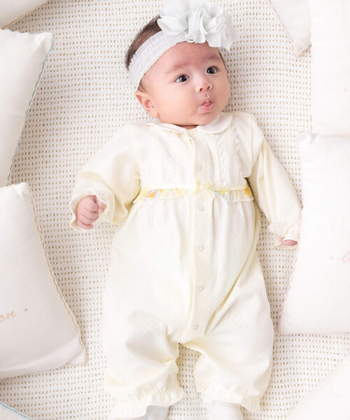 fillot de bebe reduction（フィヨデュベベルダクティオン）の「シフォン花プリントレーシーフリル2WAYオール(50~75cm)（ロンパース）」 - WEAR