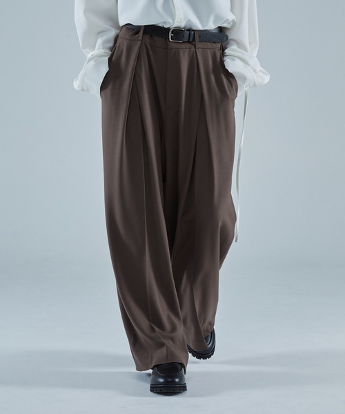 VELNUS（ベルナス）の「【VELNUS】Double tuck design wide flare slacks/ダブルタックデザイン ...